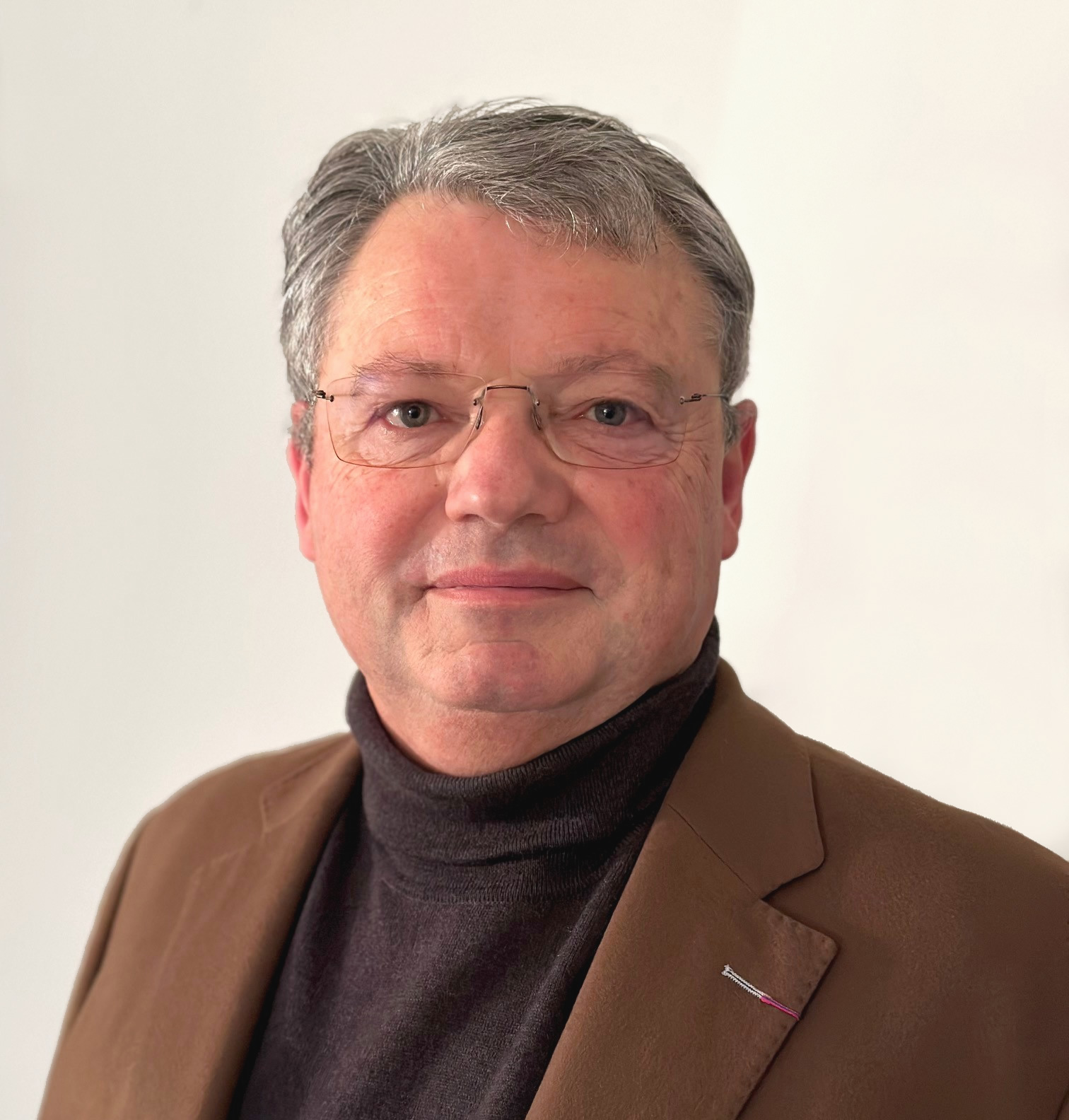 New Non-Executive Director at Meteor Communications targets continued ...